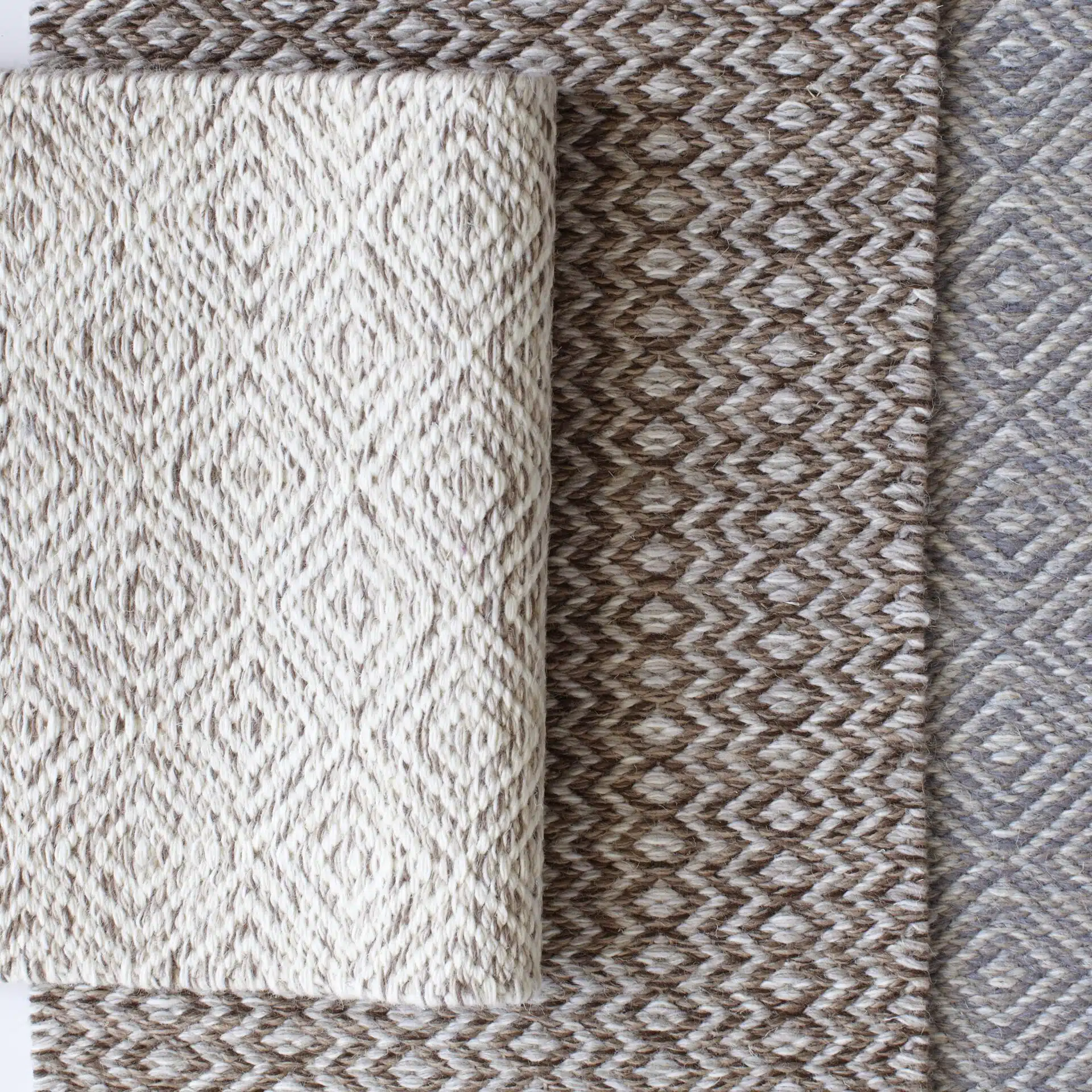 Elizabeth’s Cloth Laredo Plaid Flatweave Group – Elizabeth Eakins