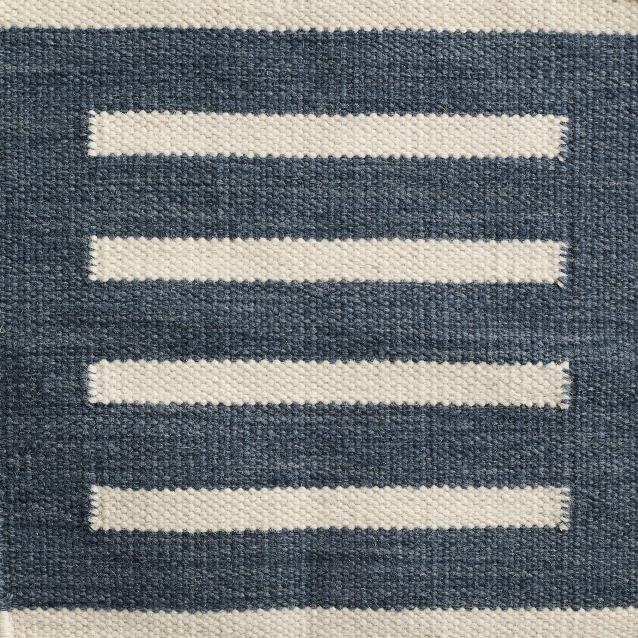 Elizabeth’s Cloth Floating Stripe Group – Elizabeth Eakins