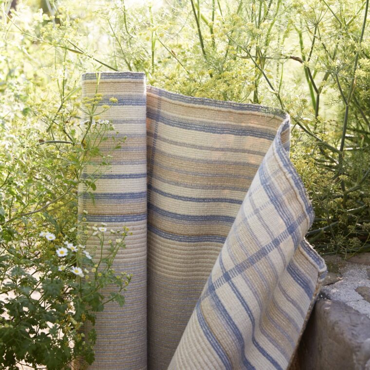 Elizabeth’s Cloth Laredo Plaid Flatweave Group – Elizabeth Eakins